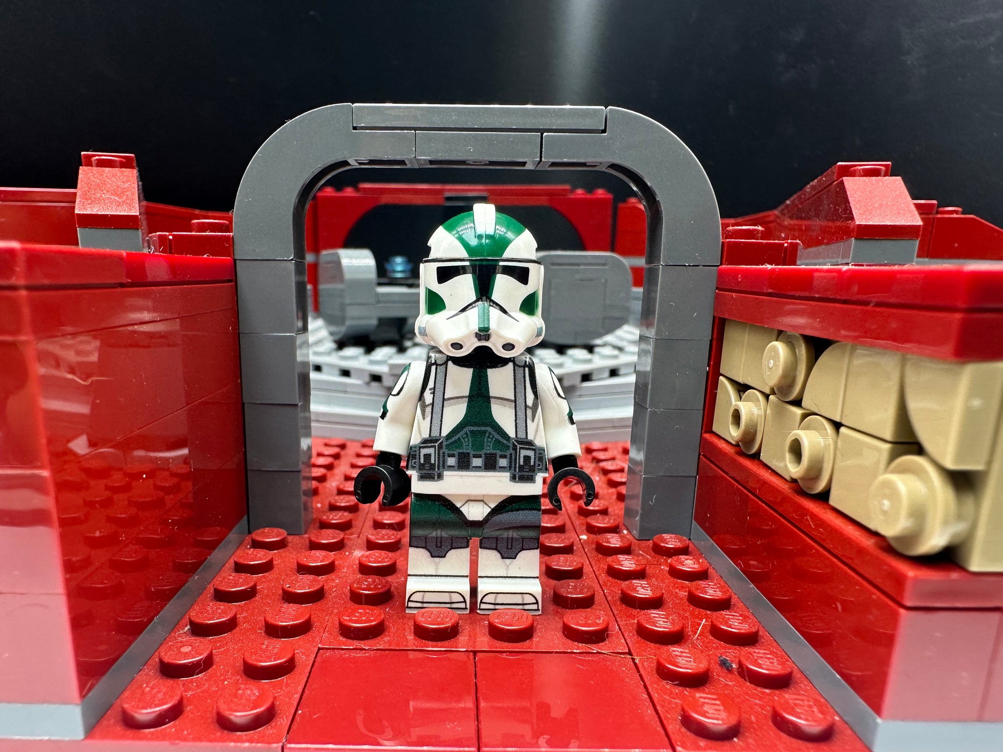 P2 Commander Gree