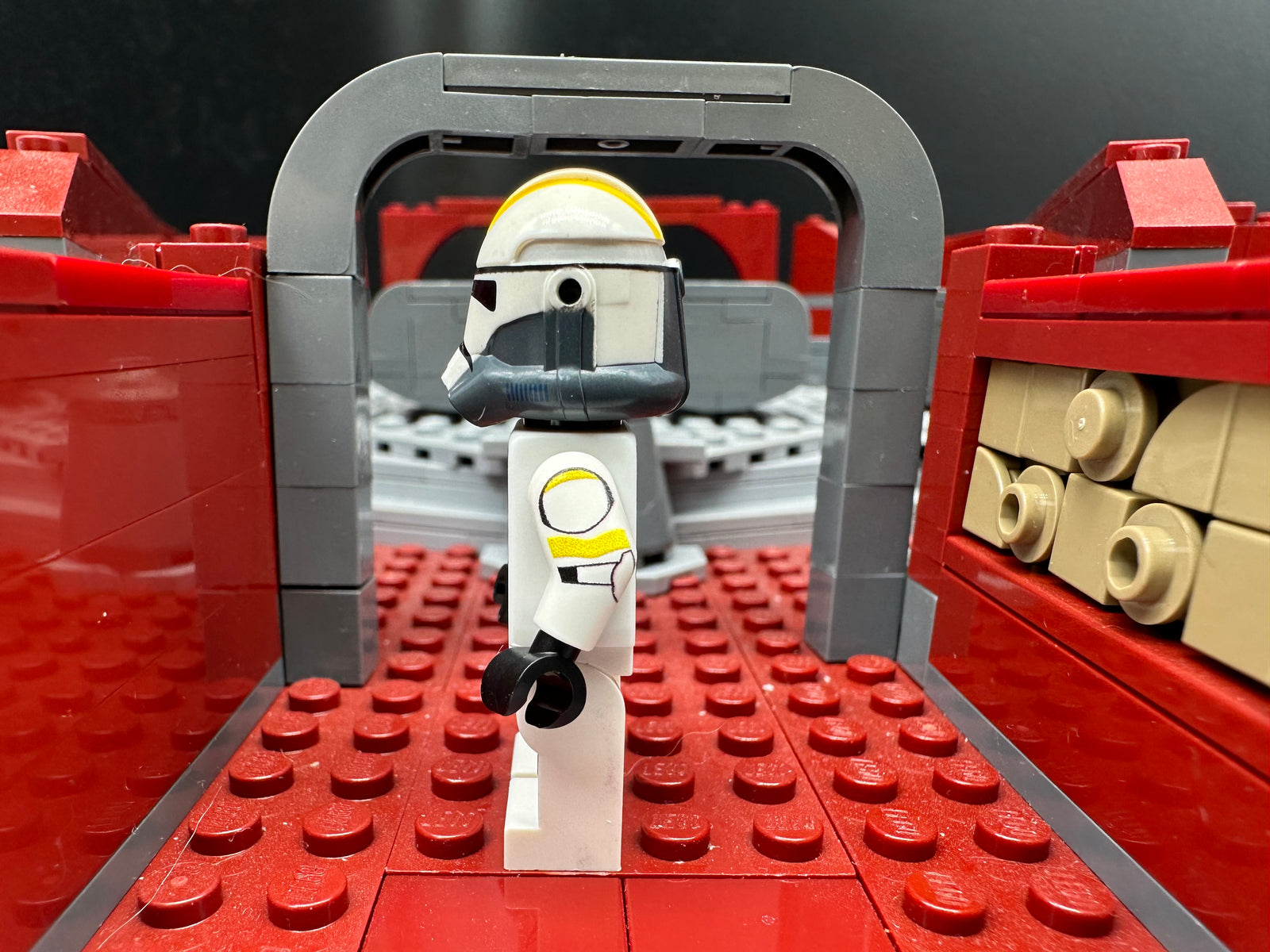COMMANDER / CAPTAIN CLONE TROOPERS