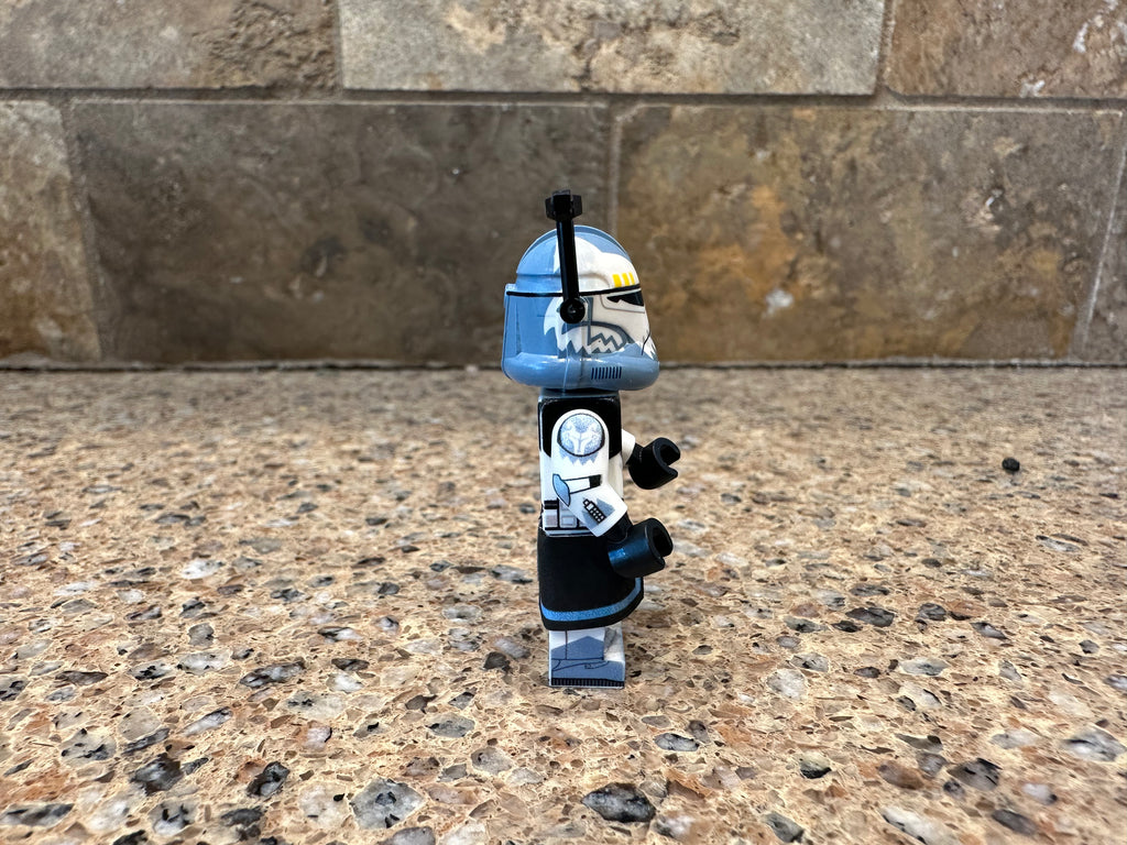 P2 Commander Wolffe (Light Blue) – REPUBLICBRICKS