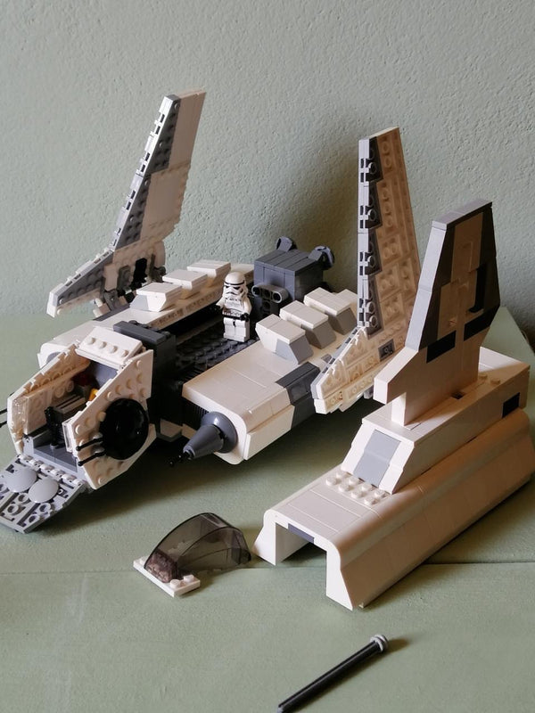 WHITE IMPERIAL RHO CLASS SHUTTLE